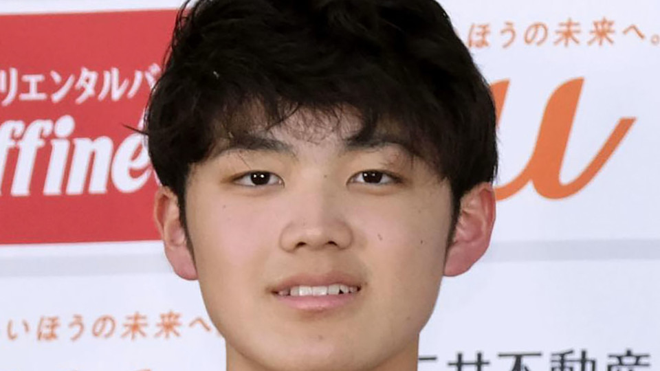 Sport climbing: Japan's Anraku wins World Cup bouldering crown at 16