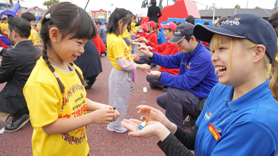 Japan LEGO Minifigure swap recognized by Guinness as world's largest