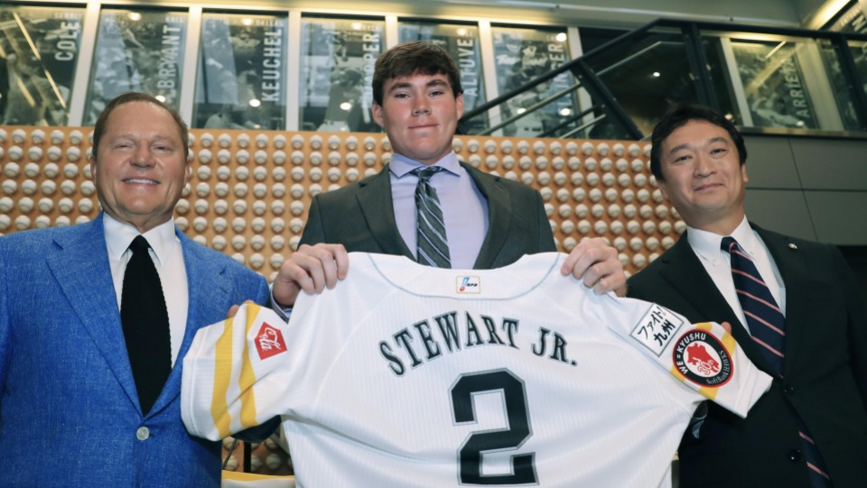Baseball: Teenage talent Stewart excited to start career in Japan