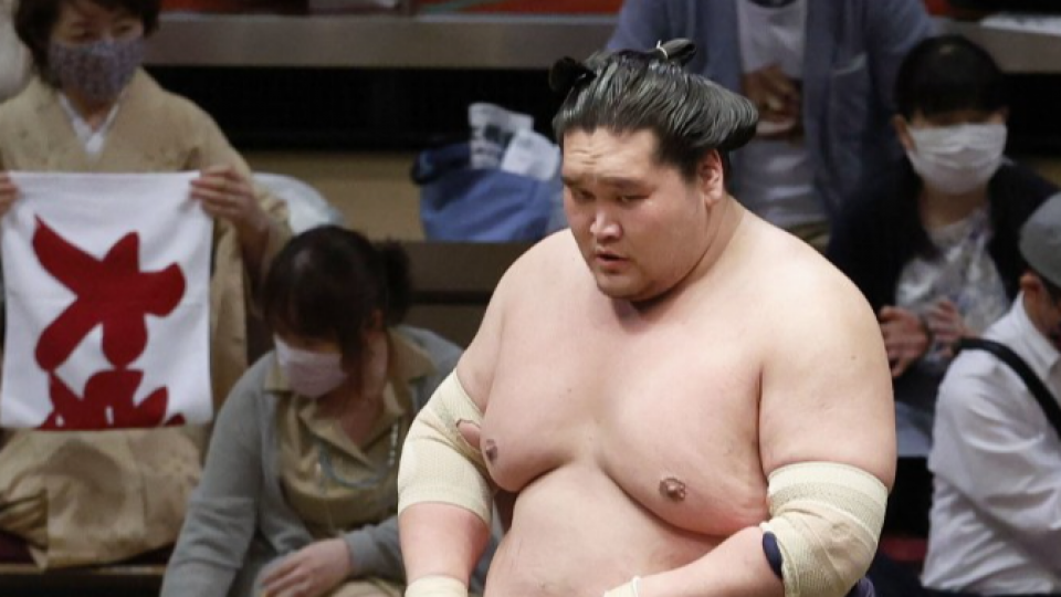 Sumo: Terunofuji remains perfect, Takakeisho a win back at halfway mark