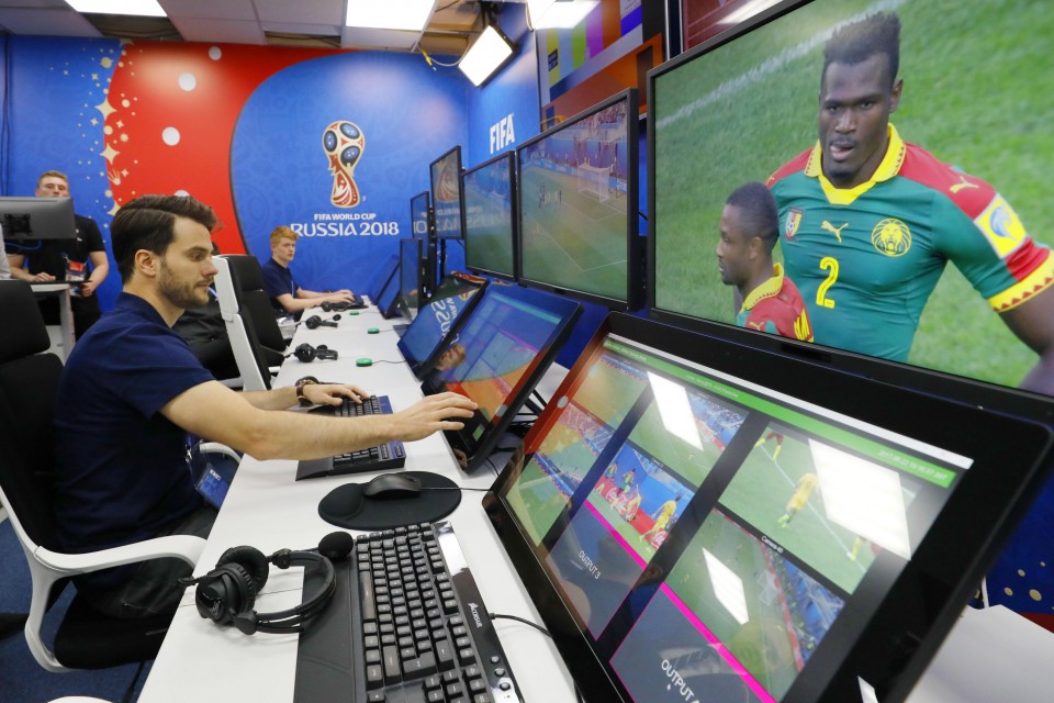 World Cup: Video system to provide referees with "parachute": Collina