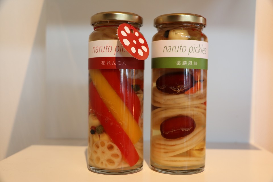 Flower designer's pickled lotus root business blooms