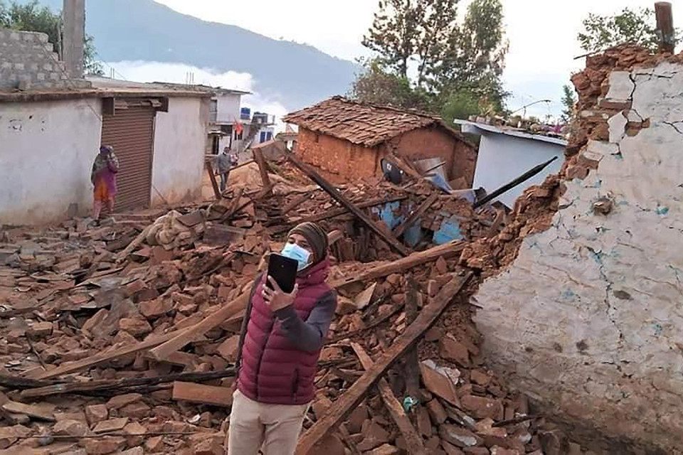Over 100 dead after strong quake hits western Nepal