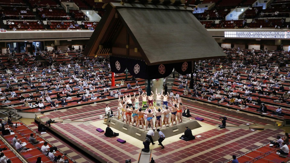 Sumo: Entire stable to miss Autumn meet after being hit by virus