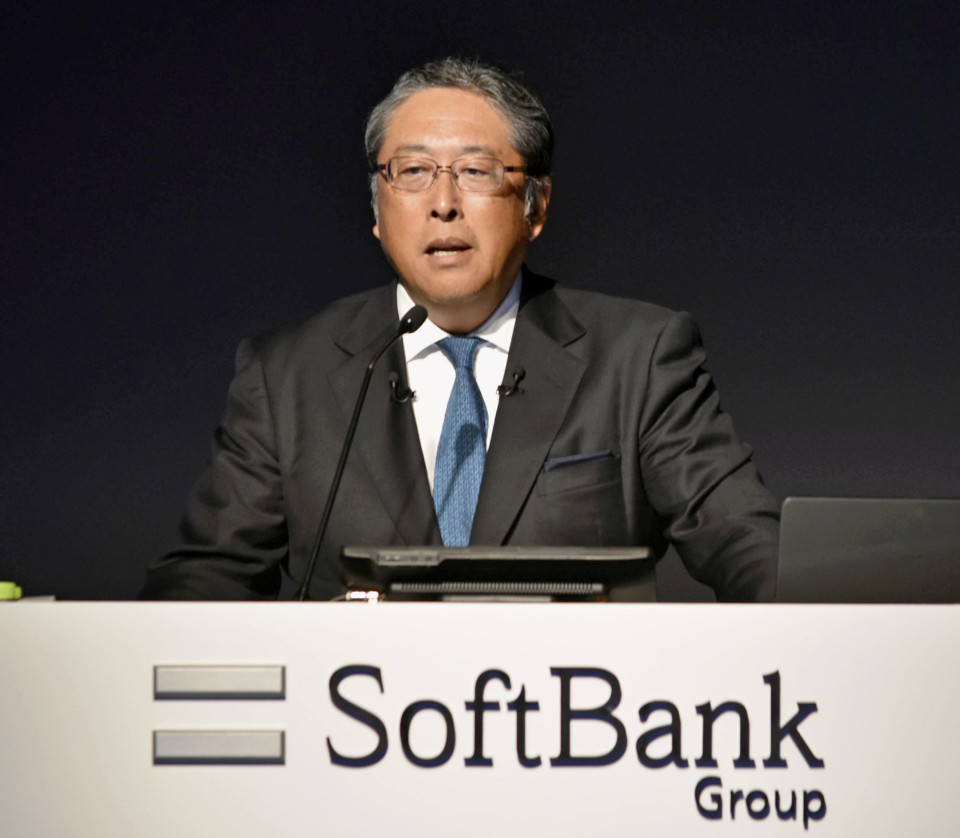 SoftBank Group net loss shrinks in April-June as stocks bounce back