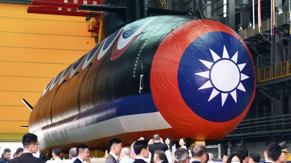 Taiwan unveils 1st indigenous submarine amid cross-strait tensions