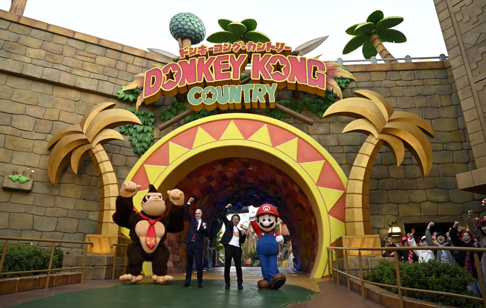 Universal Studios Japan opens world's 1st Donkey Kong-themed area