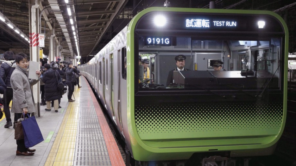 Automatic train run test conducted on Tokyo's Yamanote loop line