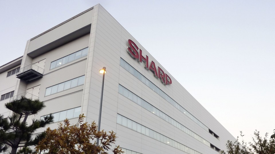 3,000 foreign workers at Sharp's central Japan plant cut: labor union