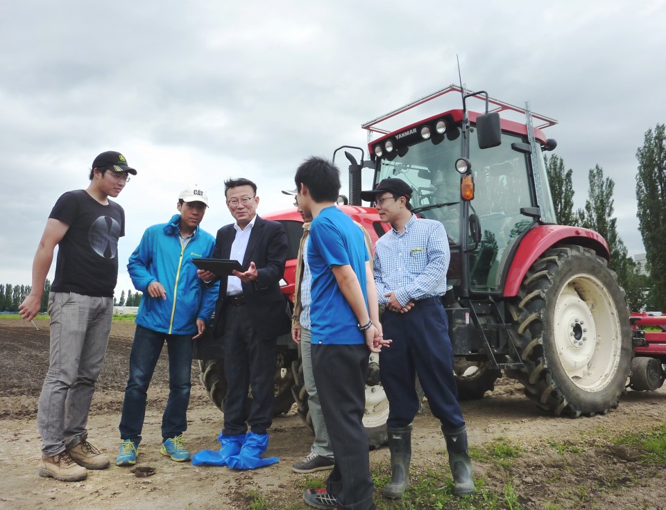 Robotics injects new life into Japan's aging agricultural workforce